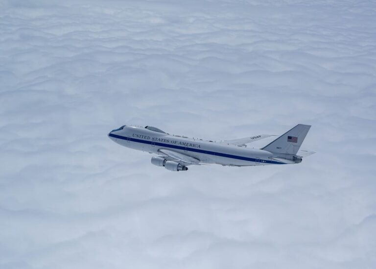 Sierra Nevada Starts Flight Trials on $13 Billion Program to Replace ...